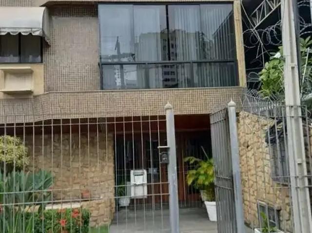 Apartamento para Venda em Campos dos Goytacazes/RJ Centro 3 Quartos