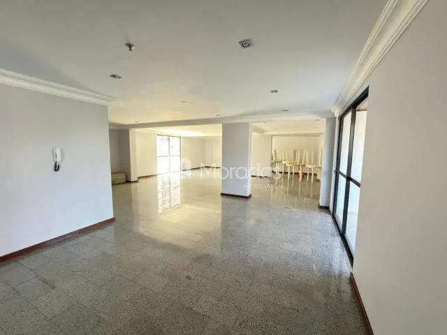 Apartamento para Venda em Campos dos Goytacazes/RJ Centro 3 Quartos