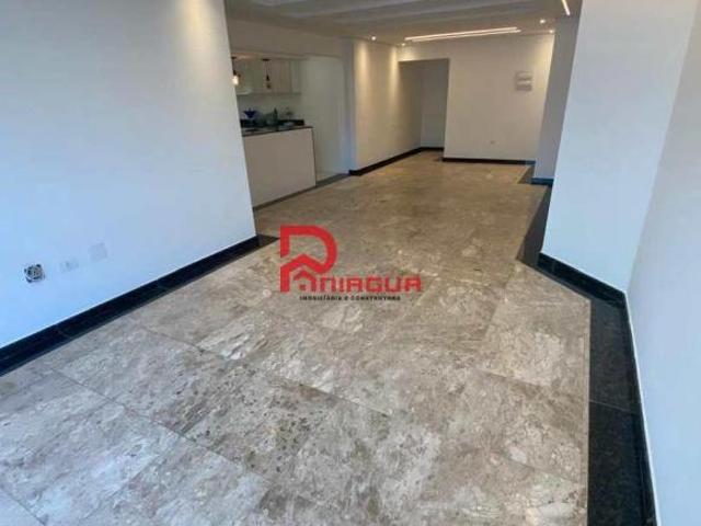 Apartamento para venda em Canto Do Forte de 136.00m² com 3 Quartos, 1 Suite e 2 Garagens