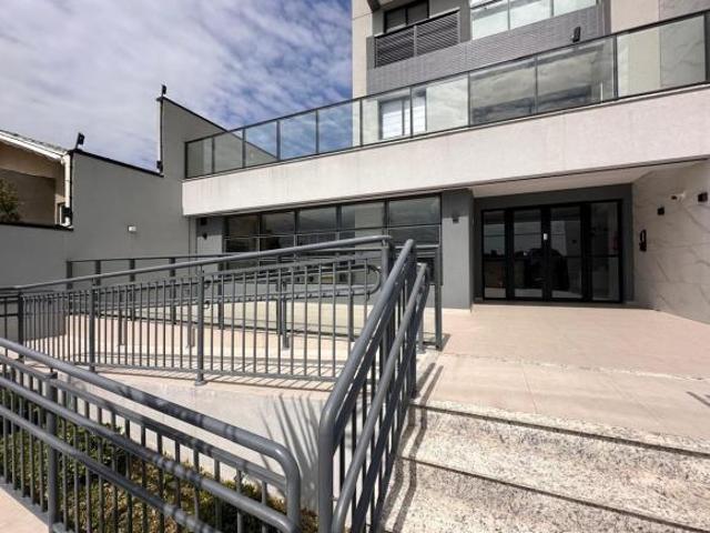 Apartamento para venda em Capão Raso de 130.00m² com 3 Quartos e 2 Garagens