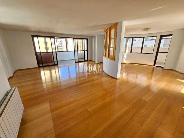 Apartamento para Venda em Caxias do Sul/RS Centro 4 Quartos