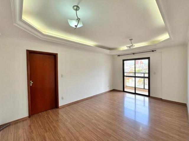 Apartamento para venda em Centro com 3 quartos, sendo 1 suíte, 119m²