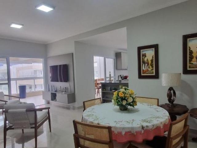 Apartamento para venda em Centro com 3 quartos, sendo 1 suíte, 159m²