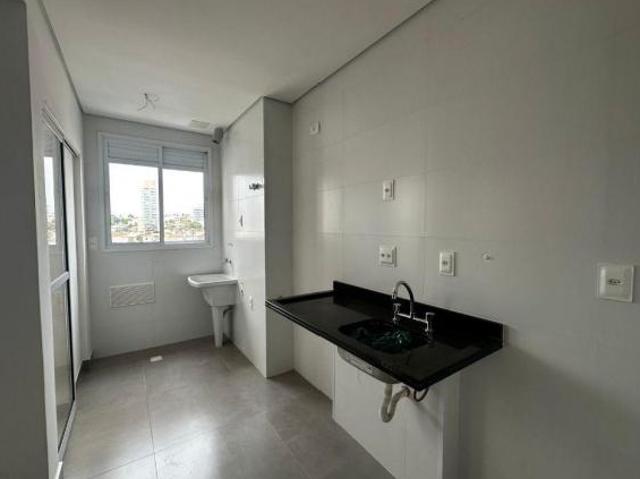 Apartamento para venda em Centro de 82.00m² com 2 Quartos, 1 Suite e 2 Garagens