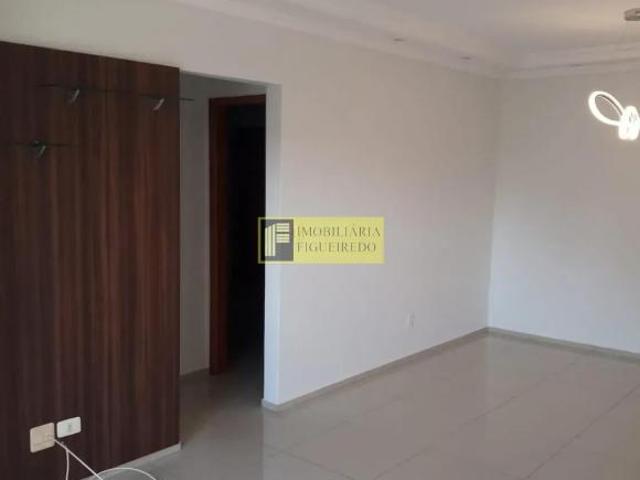 Apartamento para venda em Centro de 100.00m² com 3 Quartos, 1 Suite e 2 Garagens