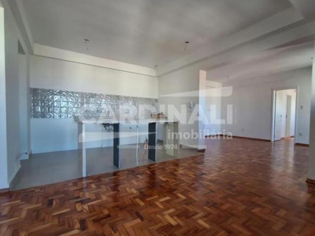Apartamento para venda em Centro de 110.00m² com 3 Quartos, 1 Suite e 2 Garagens