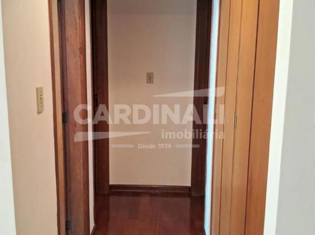 Apartamento para venda em Centro de 114.00m² com 2 Quartos, 1 Suite e 2 Garagens