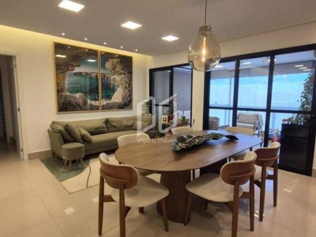 Apartamento para venda em Centro de 124.00m² com 3 Quartos e 3 Suites