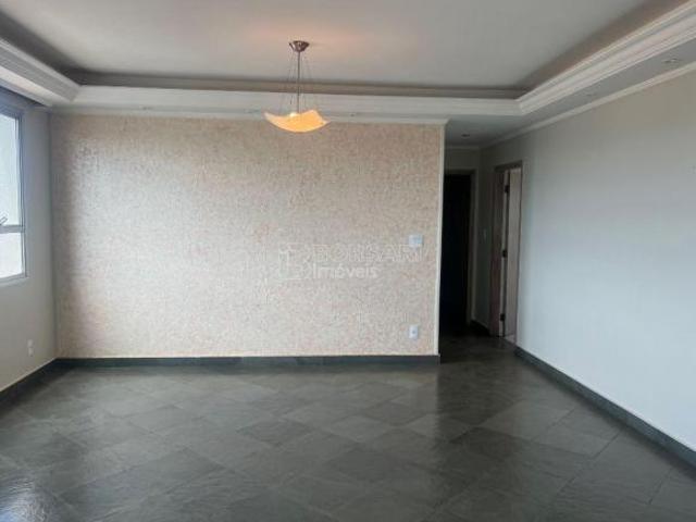 Apartamento para venda em Centro de 126.00m² com 3 Quartos, 1 Suite e 2 Garagens