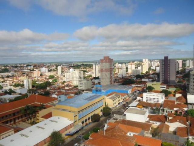 Apartamento para venda em Centro de 127.00m² com 3 Quartos, 1 Suite e 2 Garagens