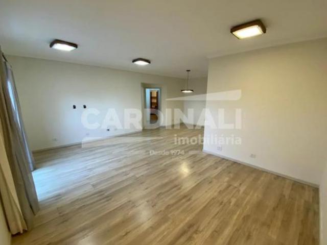 Apartamento para venda em Centro de 129.00m² com 3 Quartos, 1 Suite e 2 Garagens