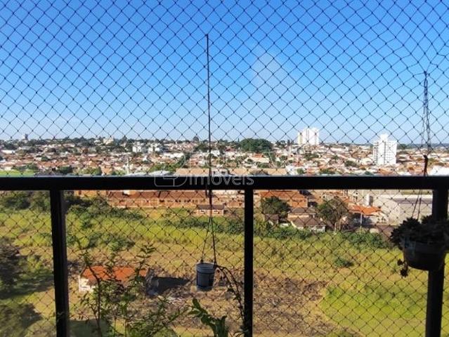 Apartamento para venda em Centro em Araraquara São Paulo de 132.00m² com 3 Quartos, 1 Suíte e 2 Garagens