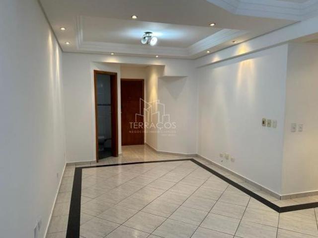 Apartamento para venda em Centro de 135.00m² com 3 Quartos, 1 Suite e 2 Garagens