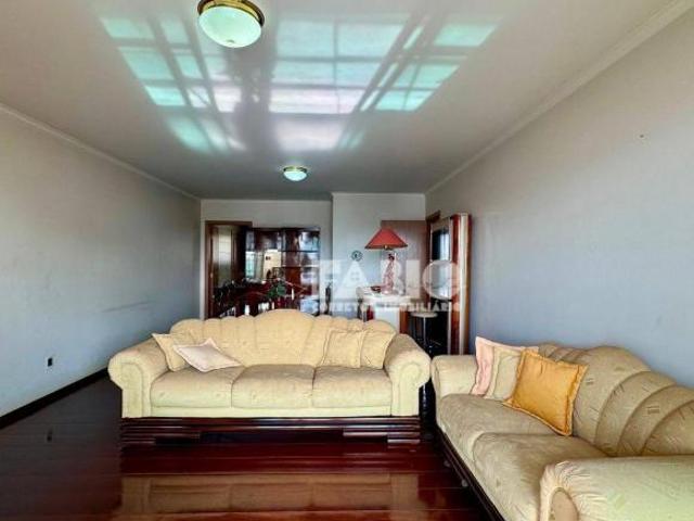Apartamento para venda em Centro de 139.00m² com 4 Quartos, 1 Suite e 2 Garagens