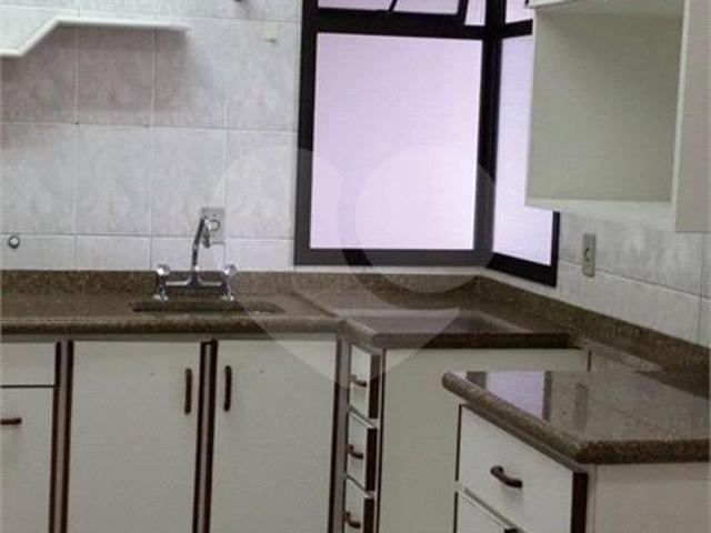 Apartamento para venda em Centro de 140.00m² com 3 Quartos, 3 Suites e 2 Garagens