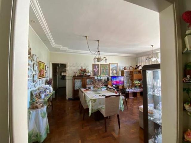 Apartamento para venda em Centro de 140.00m² com 3 Quartos, 1 Suite e 1 Garagem