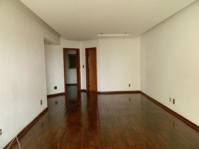 Apartamento para venda em Centro de 140.00m² com 3 Quartos, 1 Suite e 2 Garagens