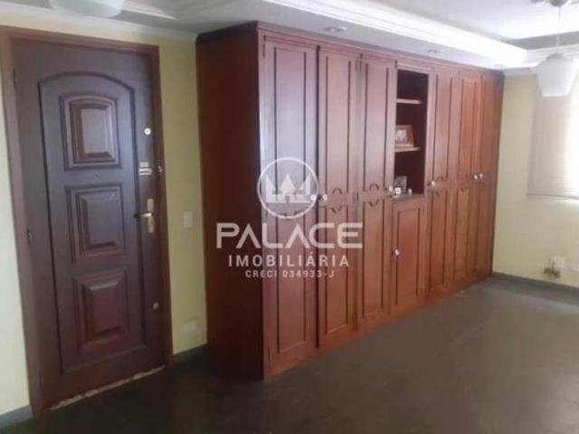 Apartamento para venda em Centro de 150.00m² com 2 Quartos, 1 Suite e 1 Garagem