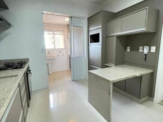 Apartamento para venda em Centro de 150.00m² com 3 Quartos, 3 Suites e 3 Garagens