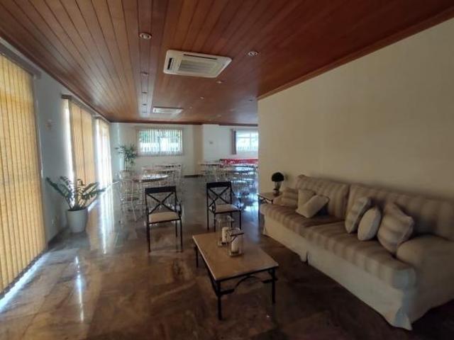 Apartamento para venda em Centro de 160.00m² com 3 Quartos, 1 Suite e 2 Garagens