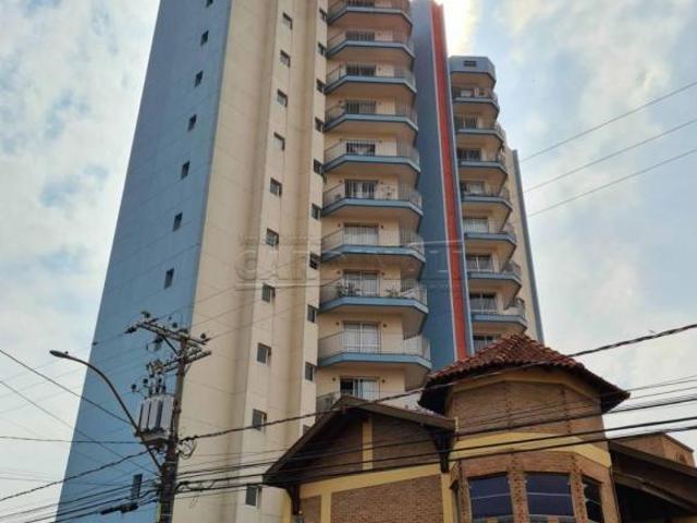Apartamento para venda em Centro de 164.00m² com 3 Quartos, 1 Suite e 2 Garagens