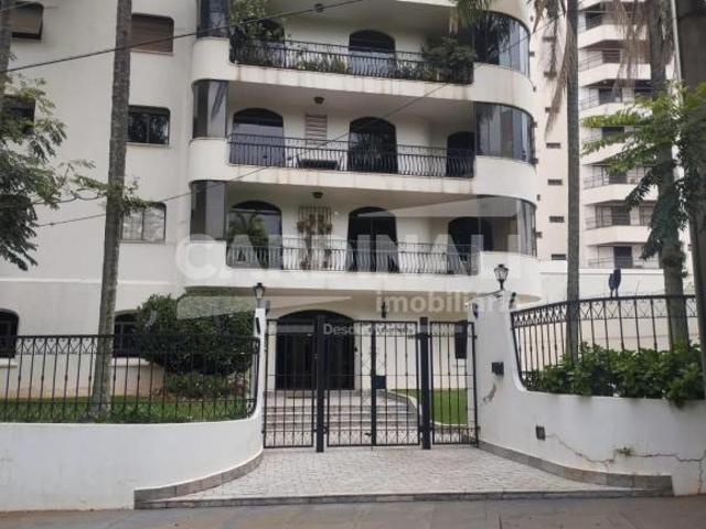 Apartamento para venda em Centro de 193.00m² com 4 Quartos, 1 Suite e 2 Garagens