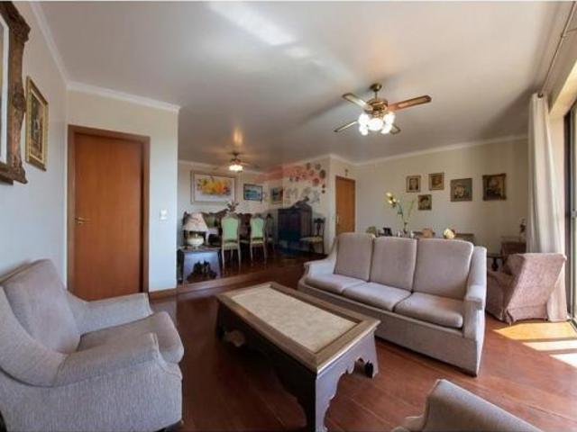 Apartamento para venda em Centro de 197.88m² com 3 Quartos, 1 Suite e 2 Garagens