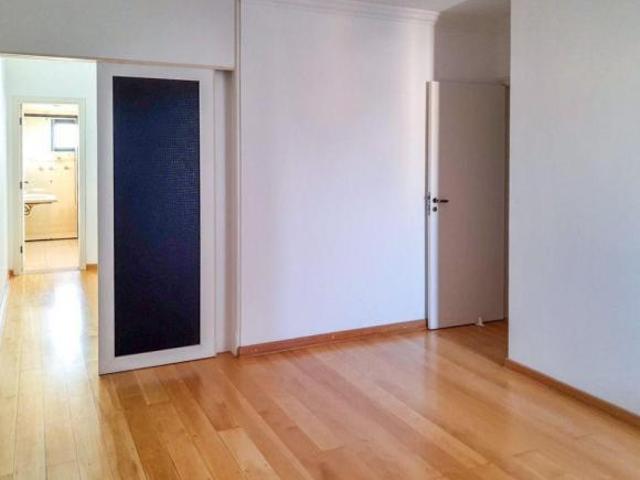 Apartamento para venda em Centro de 209.00m² com 3 Quartos, 1 Suite e 2 Garagens