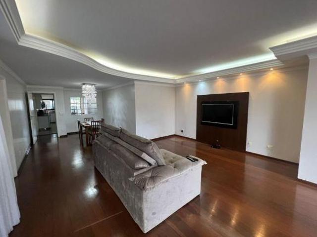 Apartamento para venda em Centro de 209.00m² com 3 Quartos, 1 Suite e 2 Garagens