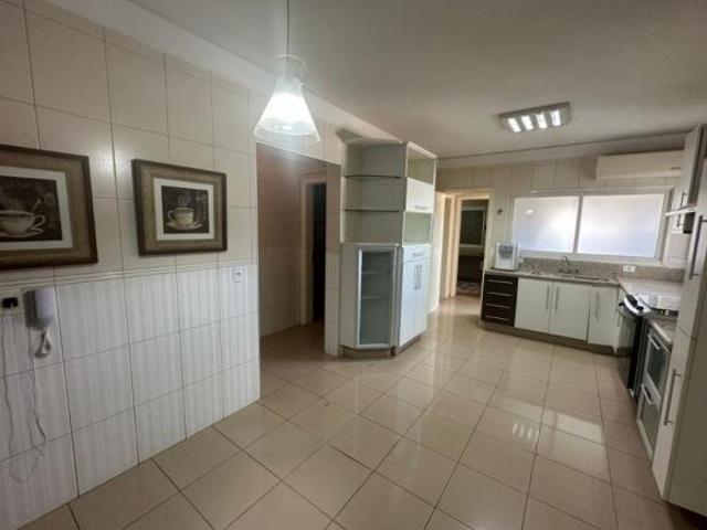 Apartamento para venda em Centro de 209.00m² com 3 Quartos, 1 Suite e 2 Garagens