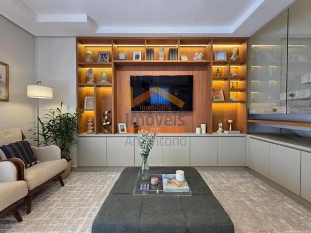 Apartamento para venda em Centro de 210.00m² com 3 Quartos, 3 Suites e 3 Garagens