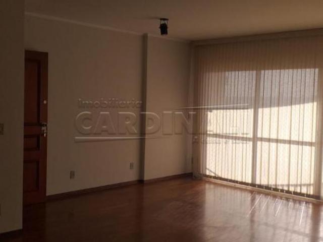 Apartamento para venda em Centro de 220.00m² com 3 Quartos, 1 Suite e 2 Garagens