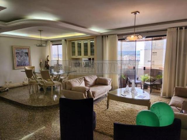 Apartamento para venda em Centro de 228.00m² com 3 Quartos, 3 Suites e 3 Garagens