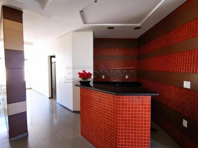 Apartamento para venda em Centro de 230.00m² com 3 Quartos, 1 Suite e 2 Garagens