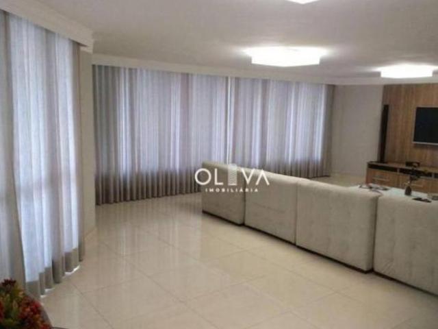 Apartamento para venda em Centro de 231.00m² com 3 Quartos, 1 Suite e 2 Garagens