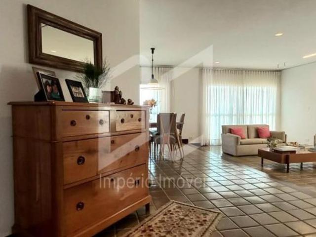 Apartamento para venda em Centro de 303.00m² com 4 Quartos, 3 Suites e 2 Garagens