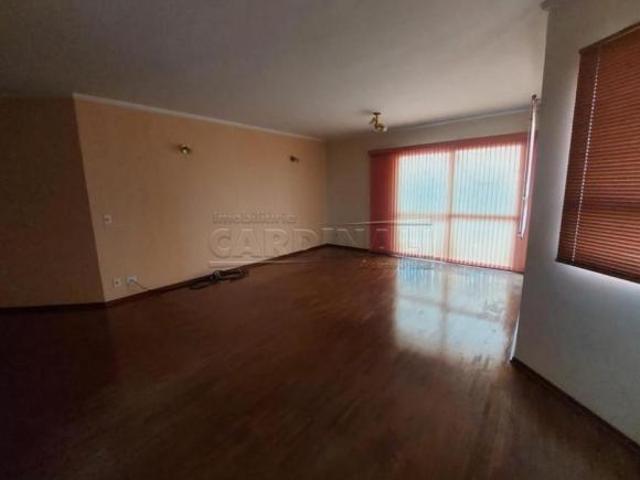 Apartamento para venda em Centro de 338.00m² com 3 Quartos, 1 Suite e 2 Garagens