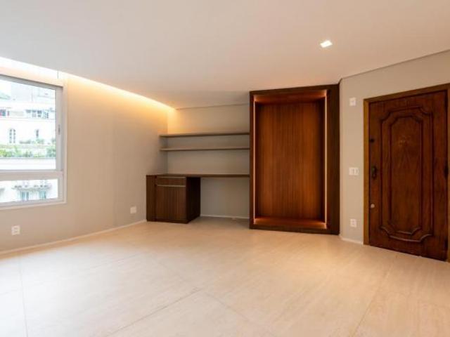 Apartamento para venda em Cerqueira César com 3 quartos, sendo 1 suíte, 164m²