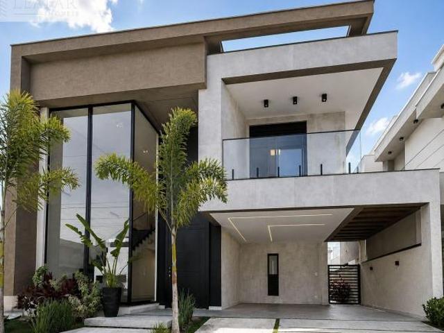 Apartamento para venda em Cézar De Souza de 251.00m² com 3 Quartos, 3 Suites e 4 Garagens