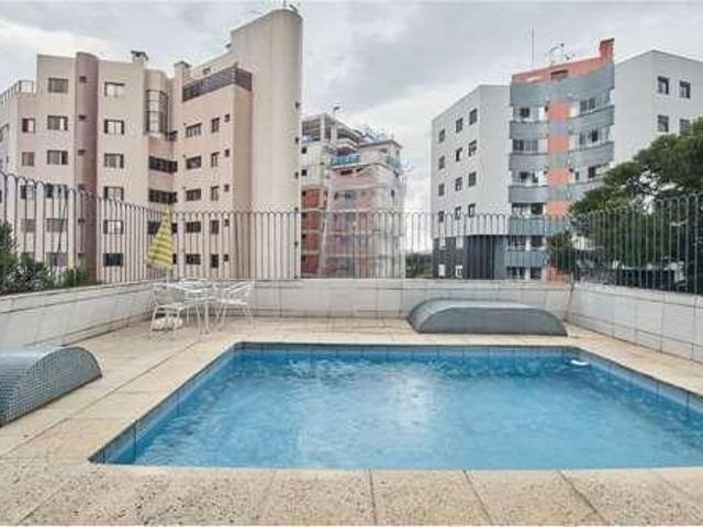 Apartamento para venda em Champagnat de 235.00m² com 4 Quartos, 1 Suite e 3 Garagens