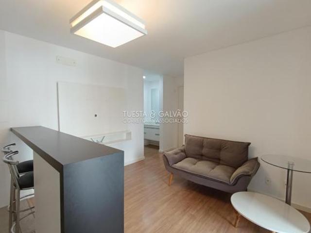 Apartamento para venda em Champagnat de 45.00m² com 1 Quarto e 1 Garagem