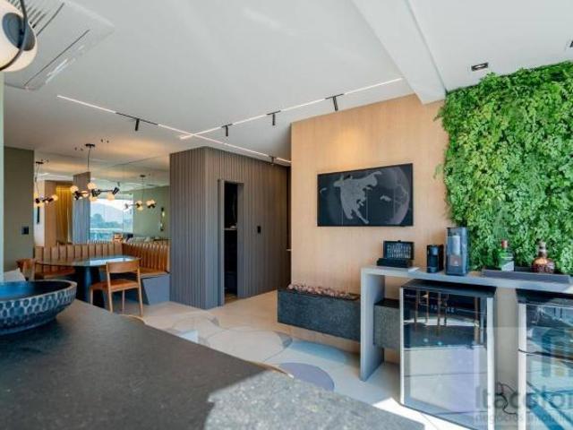 Apartamento para venda em Condomínio Alphaville