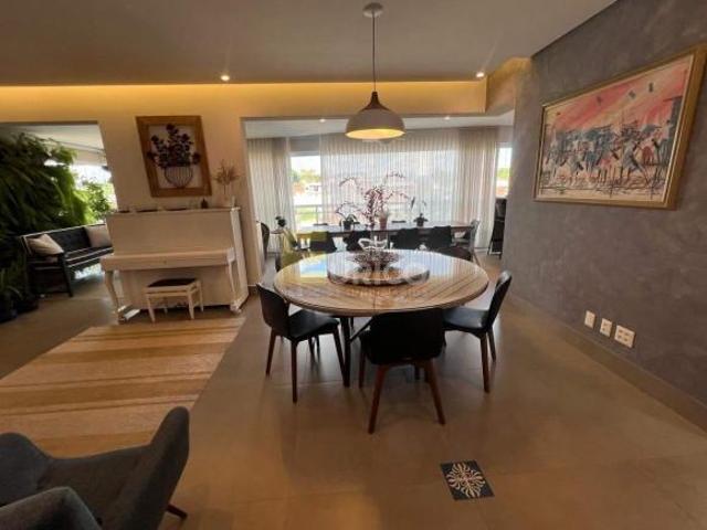 Apartamento para venda em Condomínio Signature de 247.00m² com 3 Quartos, 3 Suites e 4 Garagens