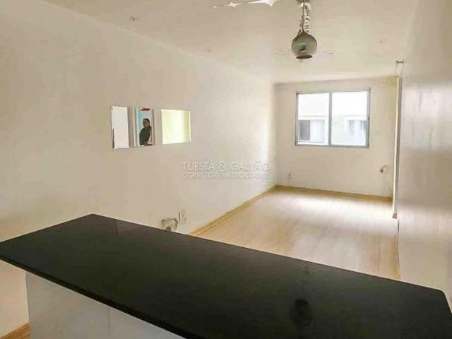 Apartamento para venda em Costeira de 48.00m² com 2 Quartos e 1 Garagem