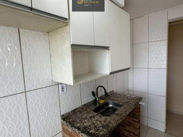 Apartamento para venda em Crispim de 45.00m² com 2 Quartos e 1 Garagem