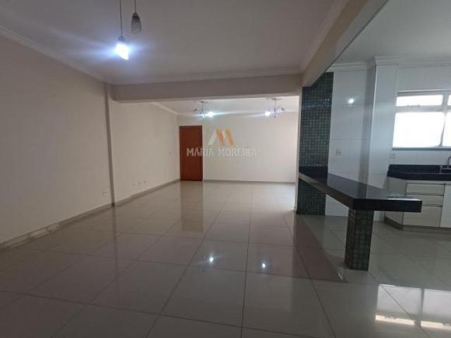Apartamento para Venda em Divinópolis, CENTRO, 3 dormitórios, 1 suíte, 2 banheiros, 2 vagas