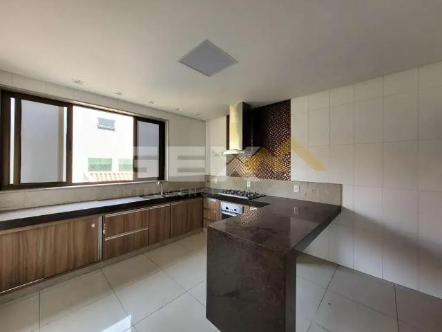 Apartamento para Venda em Divinópolis/MG Centro 4 Quartos