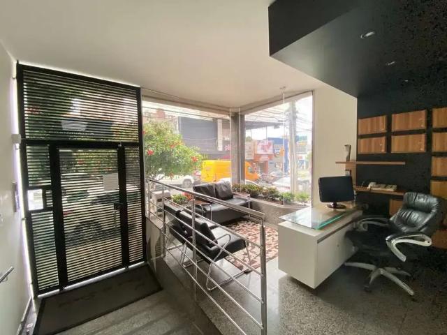Apartamento para Venda em Divinópolis/MG Centro 4 Quartos