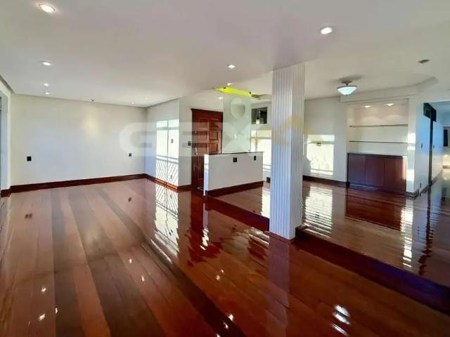 Apartamento para Venda em Divinópolis/MG Centro 4 Quartos