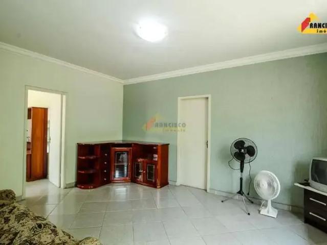 Apartamento para Venda em Divinópolis/MG Centro 4 Quartos